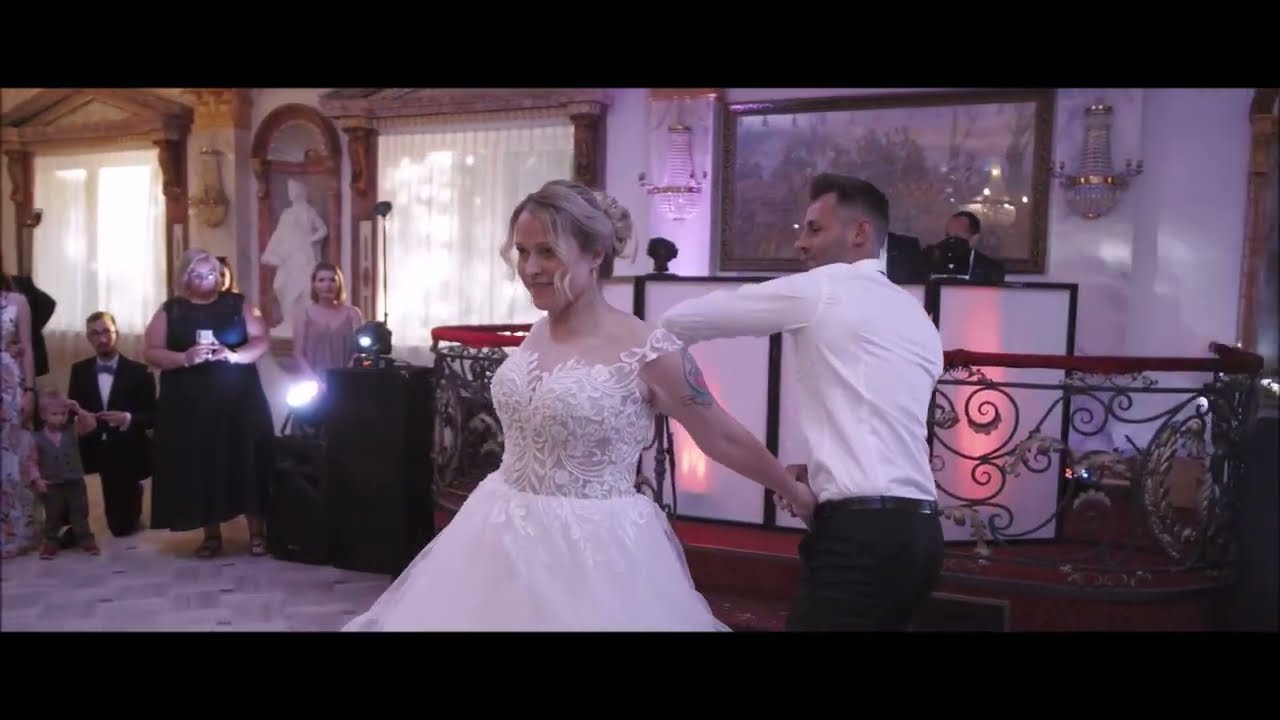 Madzia i Wojtek | 11 06 2022 | Rewrite the stars - First Dance - YouTube