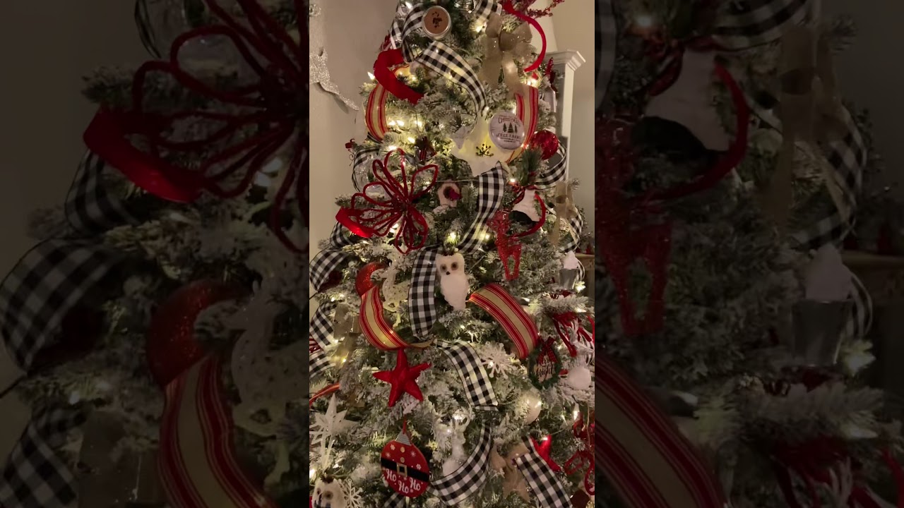 Buffalo check Christmas tree 2019 - YouTube