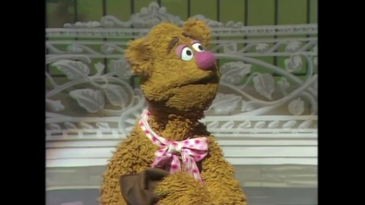 Muppet Show: The Greatest Straight Man in the Business - YouTube