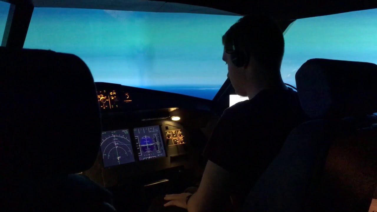 My first flight in an A320 Sim/ Alphatech Newtownards - YouTube