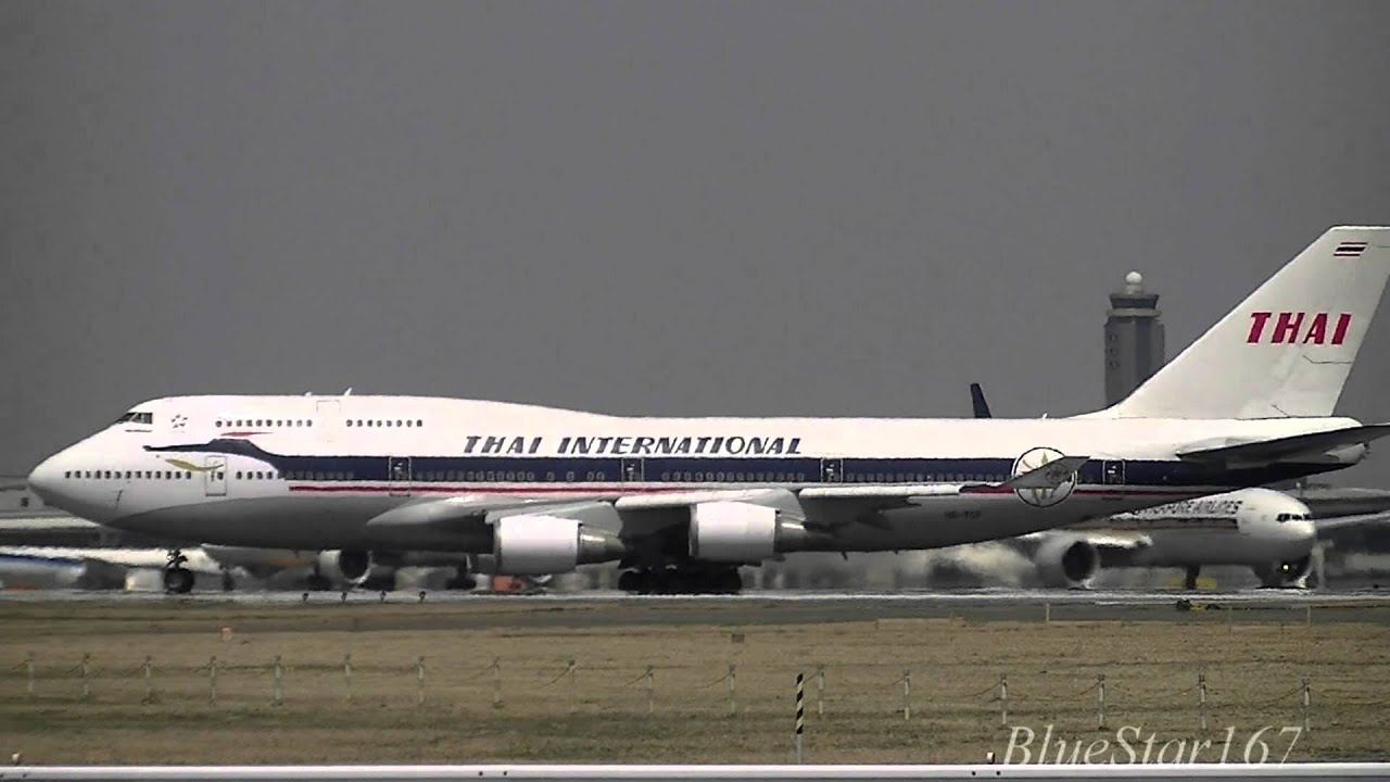 [Retro livery] Thai Airways International Boeing 747-400 (HS-TGP ...