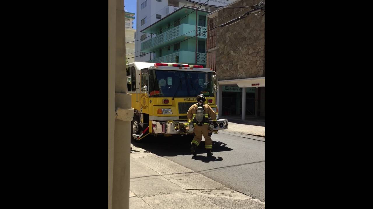 ハワイ ホノルル ワイキキ 火事 消防車 Waikiki Honolulu Hawaii Fire truck Fireman 2016 ...