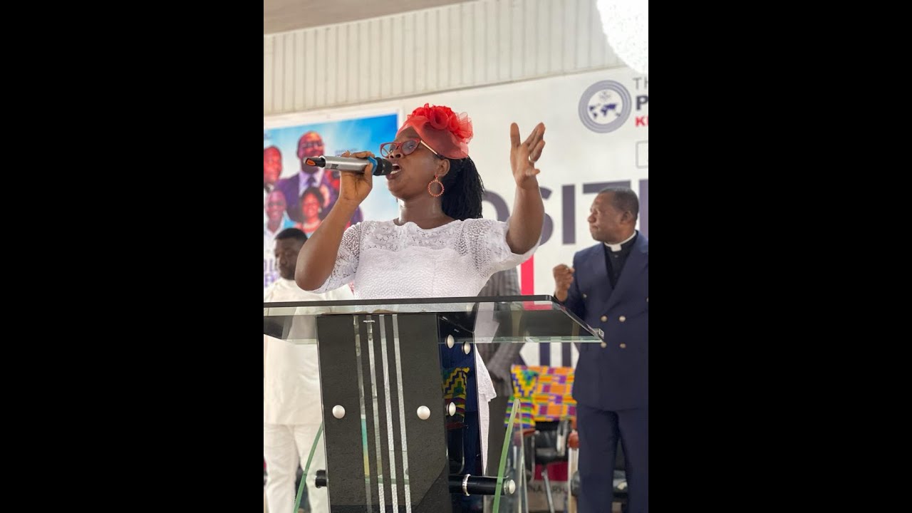 PENTECOSTAL MEDLEY BY VICTORIA OFORI YEBOAH - YouTube