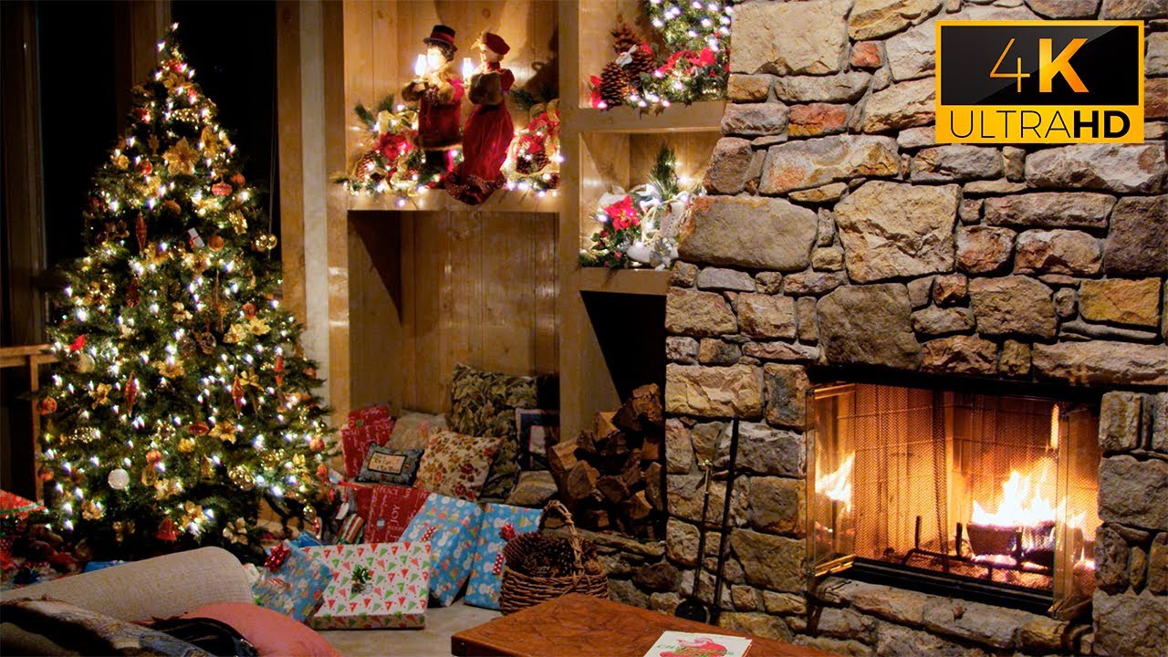 Christmas Fireplace 4K | Crackling Fire - YouTube