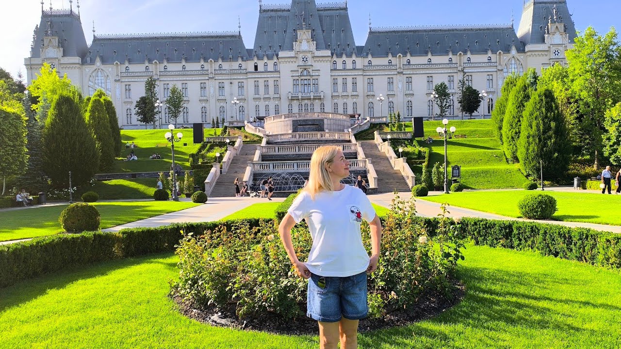Ce palat din România concurează cu Versailles - YouTube