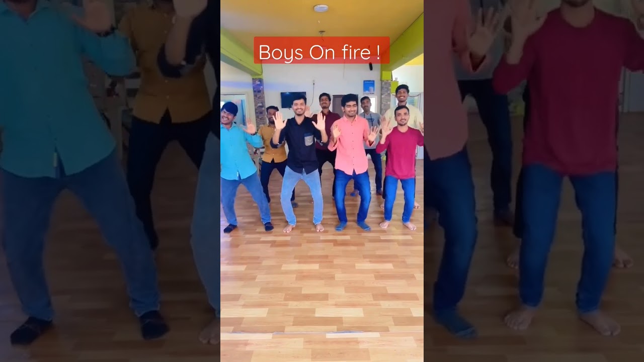 Woah boys! 😍😍In the viral video, a crazy group dance 🤩🕺#trending #insta ...