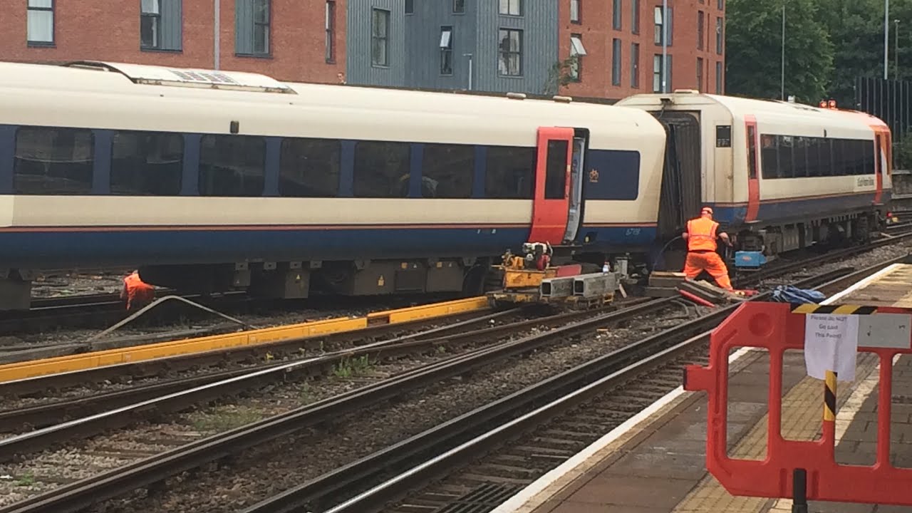 Train Derailment At Fratton Station (Class 444) Including Class 450 ...