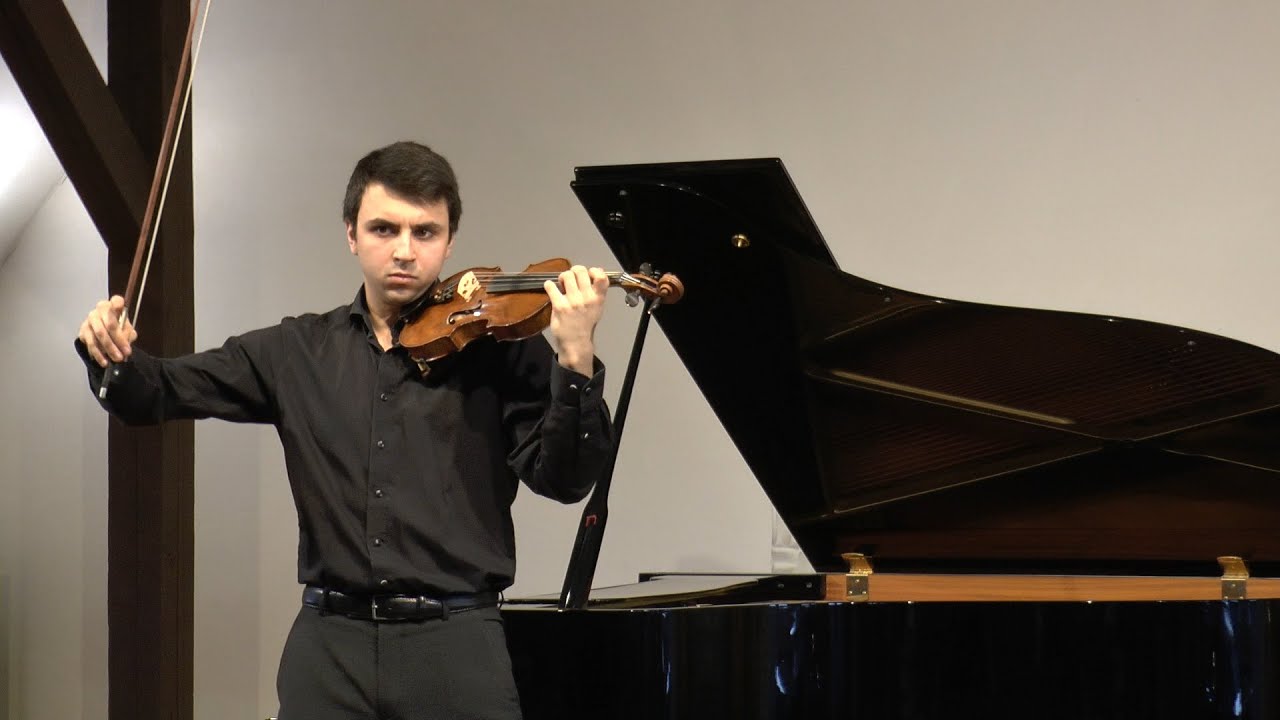 Aaron Huros spielt Paganini "Nel cor più non mi sento" - YouTube