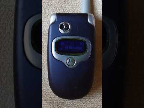Motorola V300 incoming call (external screen) - YouTube