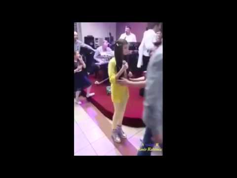 Milica i Maja Stanisic - YouTube