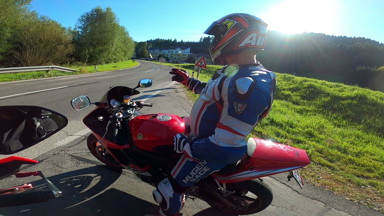 Yamaha R6 & Tracer 7 follows crazy guy on BMW R nine T (4K) - YouTube