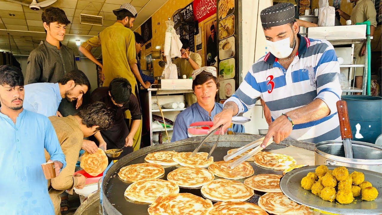 Quetta Kafy Special Pratha and chay Satiana Road Faisalabad - YouTube