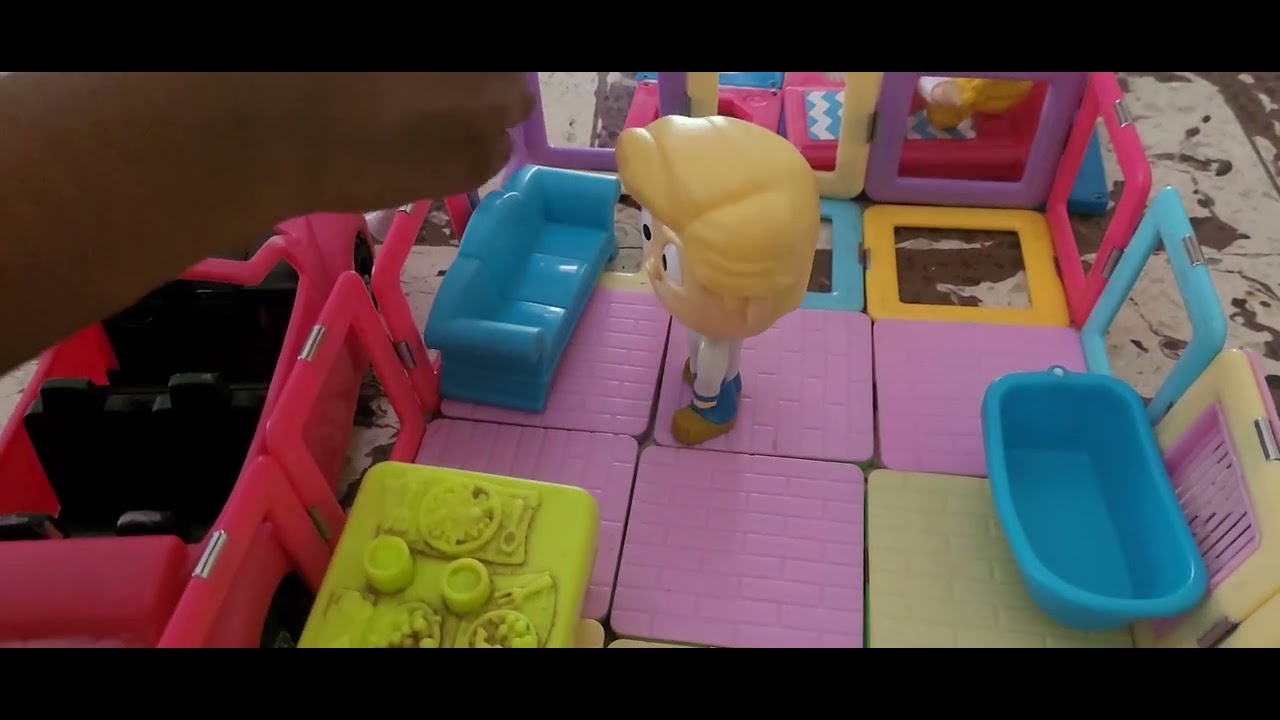 Play time magnet house Day 1 without mom - YouTube