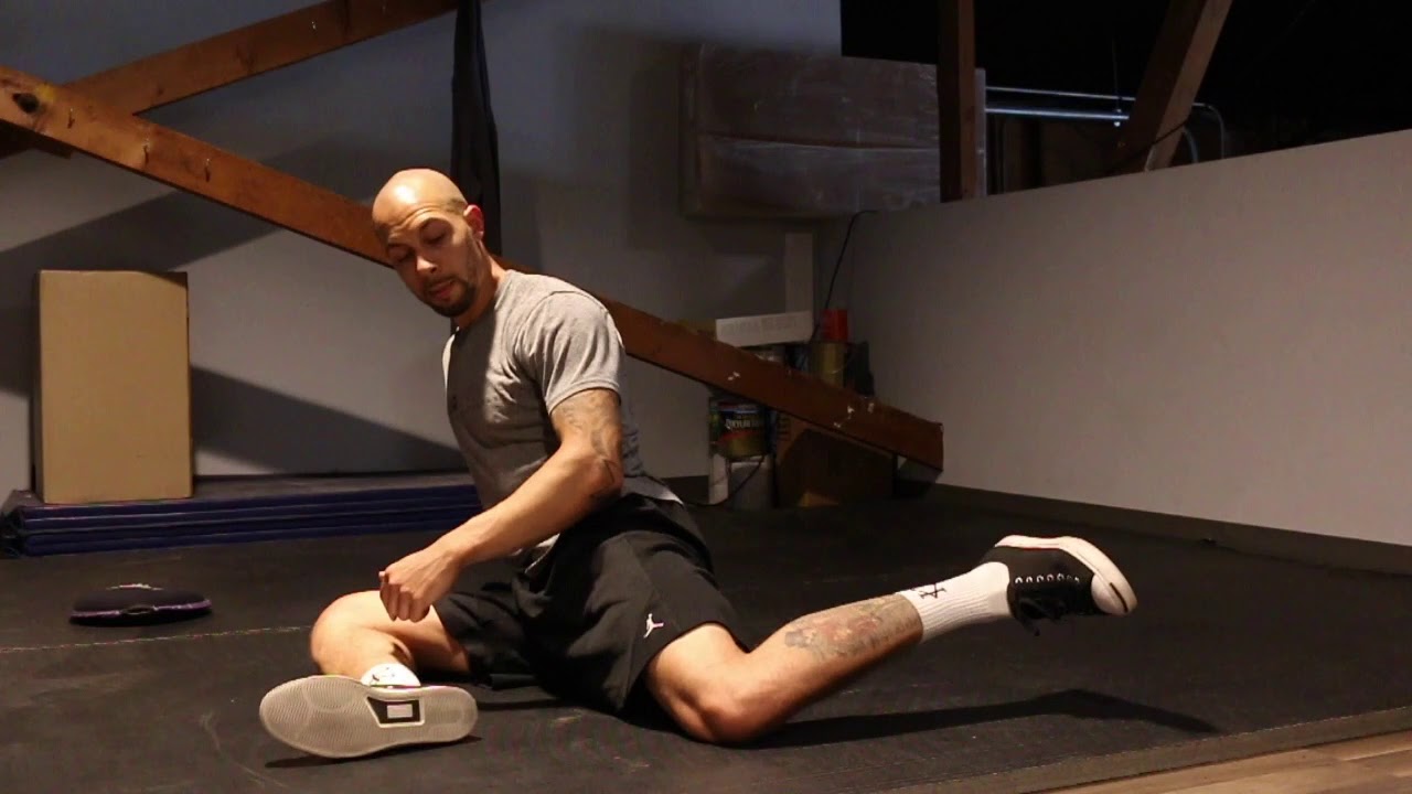 90/90 Active Hip Internal Rotation End Range Isometrics | How To - YouTube