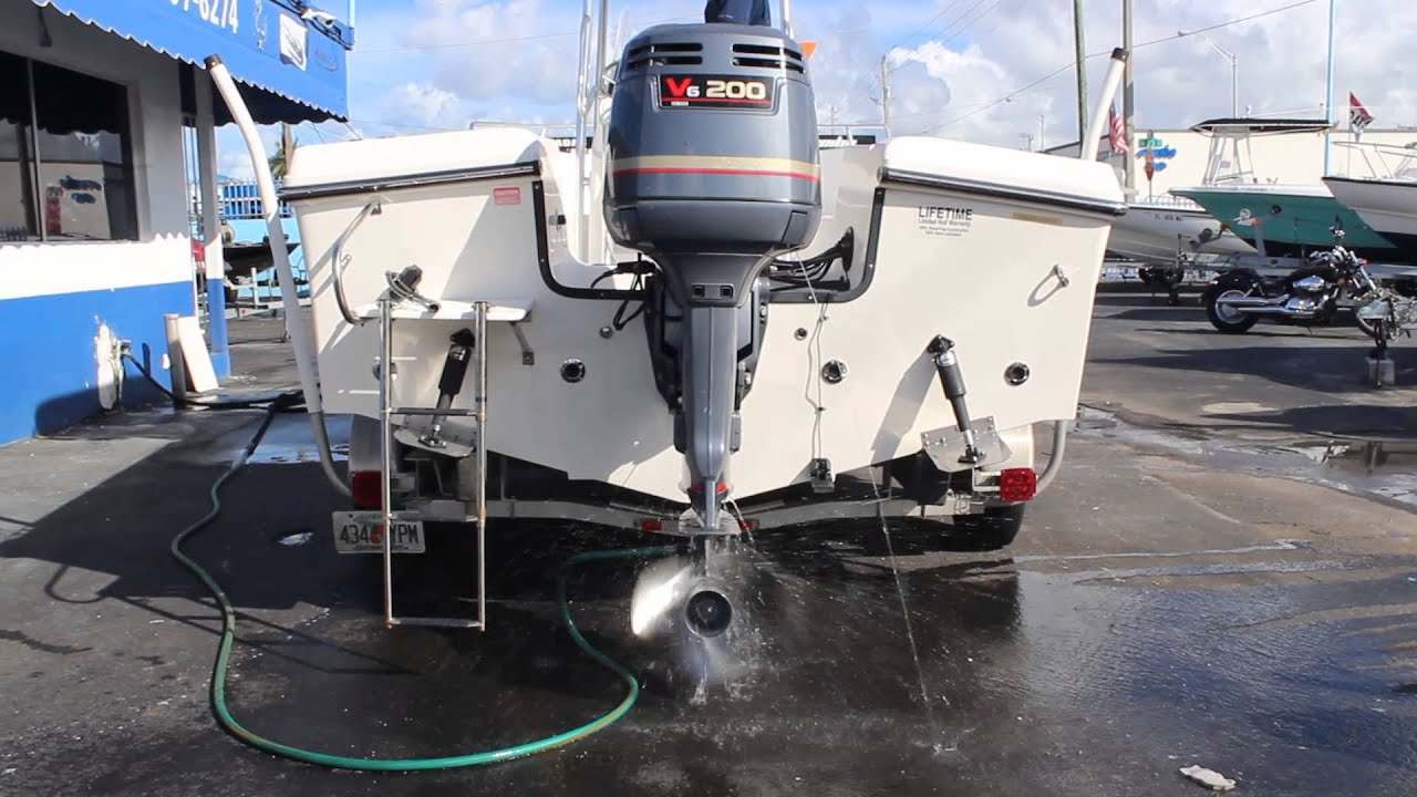 2005 Angler 220 powered by yamaha 200hp Saltwater Series - YouTube