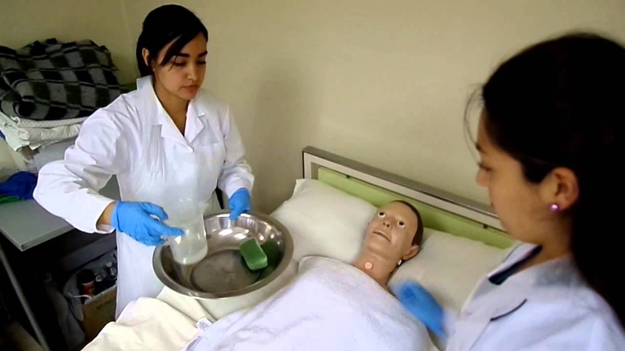 procedimiento baño en cama UST santiago - YouTube