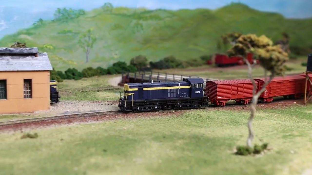 Austrains HO Scale Victorian Railways Y170 - YouTube