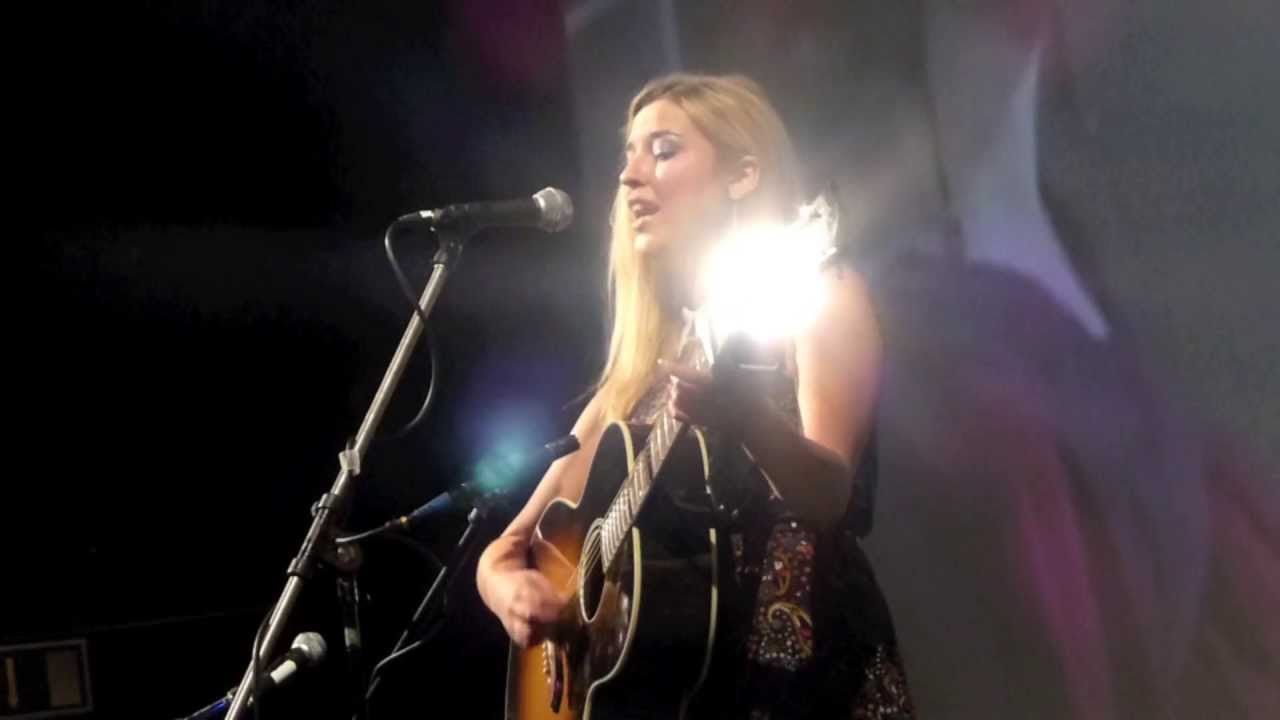 Leddra Chapman "Shiver" - The North American Guitar Unplugged - YouTube