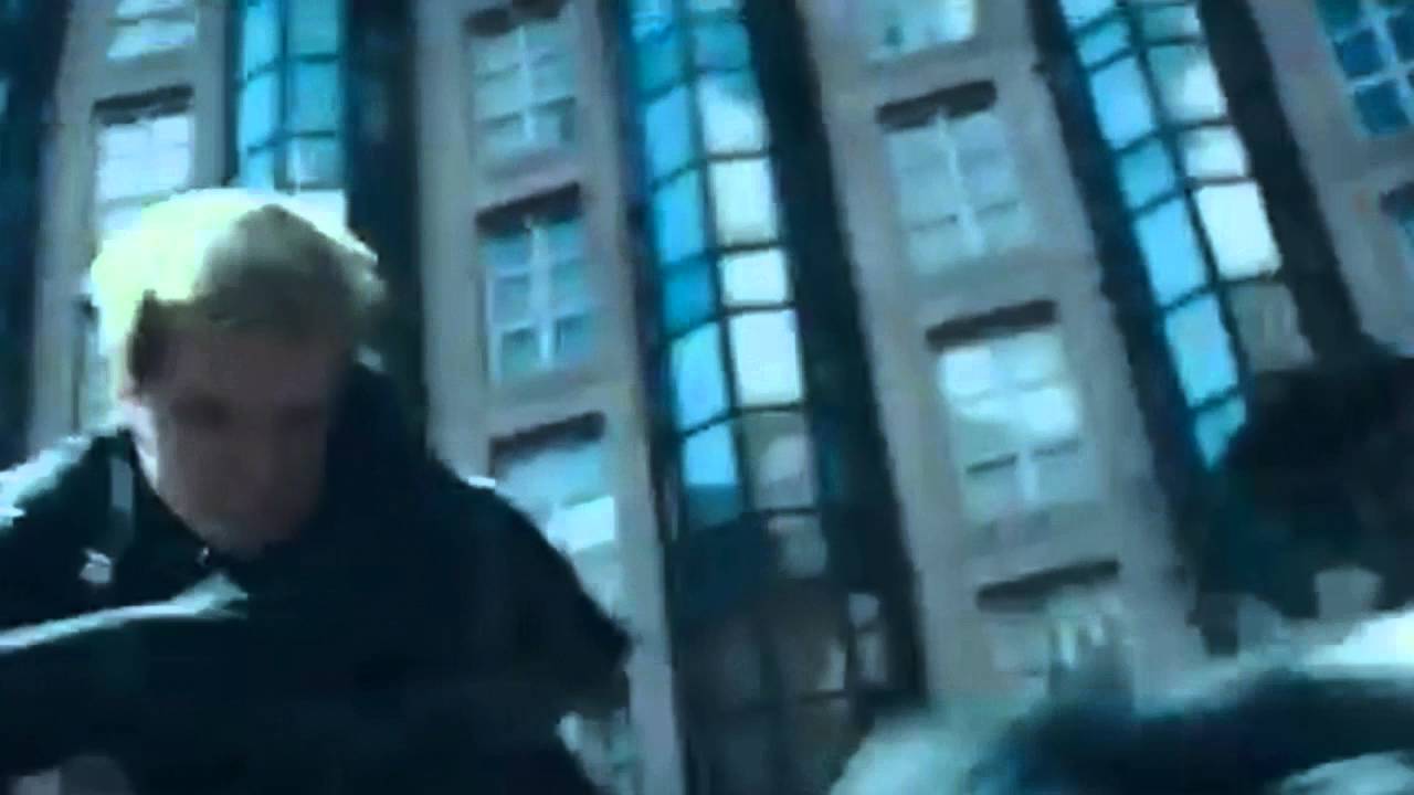 Mockingjay Part 2: Sea Of Oil (Behind The Scene) HD - YouTube