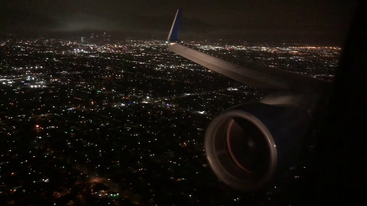 Delta 757-200 Night Landing LAX - YouTube