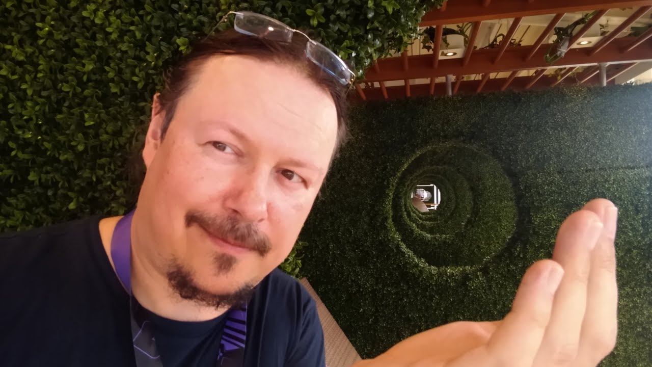 Sarasota Tim Eye Surgery & Cruise Talk - YouTube