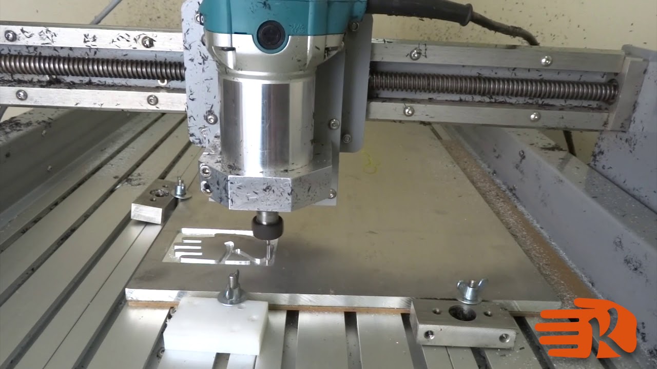 Fresadora CNC cortando chapa de alumínio - YouTube