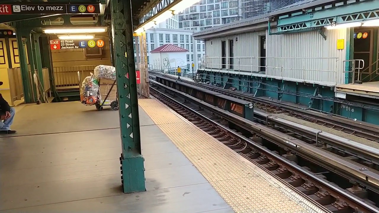 NYC/MTA Platform on the 7 line - YouTube