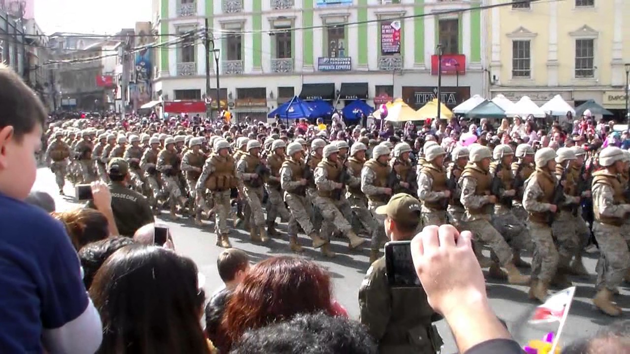Desfile 21 de Mayo 2017 Valparaiso - Condell - Regimiento Maipo - YouTube