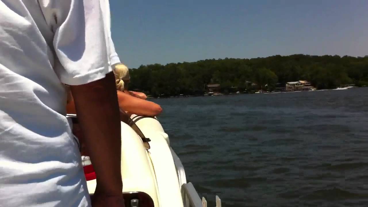 Boating on Lake Hamilton - YouTube