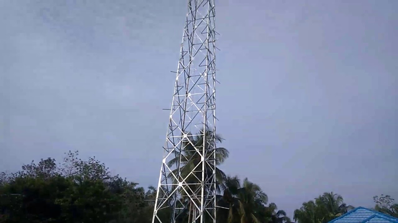Wow!!beginilah proses perakitan tower sinyal - YouTube