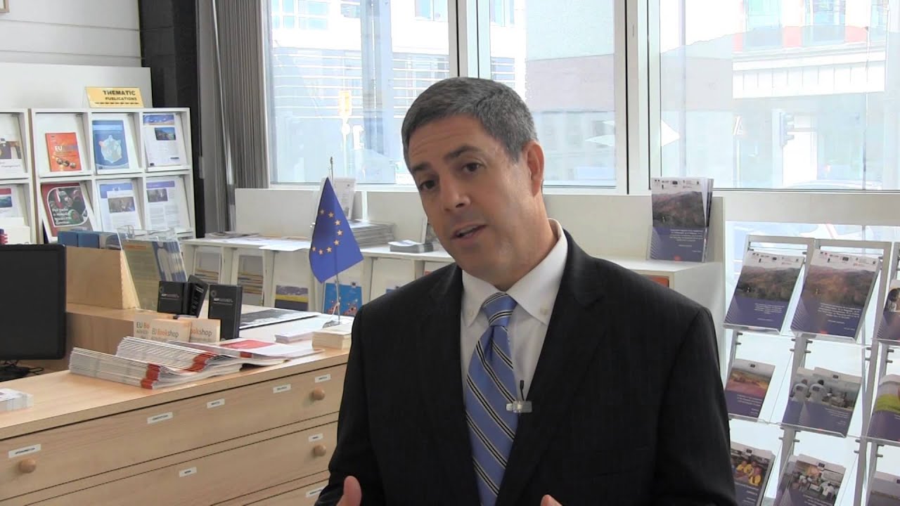 Storytelling - Eric Schnure - YouTube