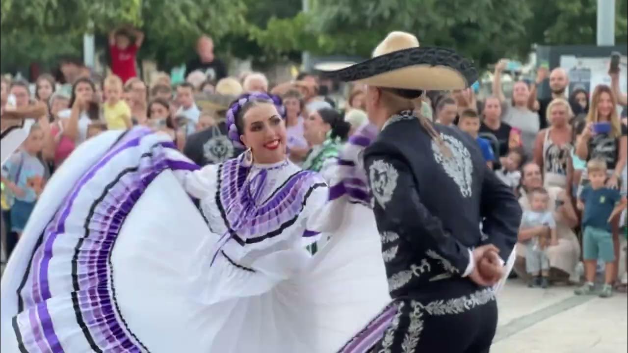 Festival folklora u Pirotu - 2024. - YouTube