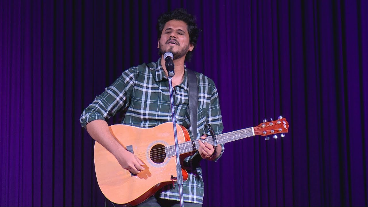 Razik Muzawar's Soulful Performance at TEDx AKGEC 2022 | Razik Mujawar ...