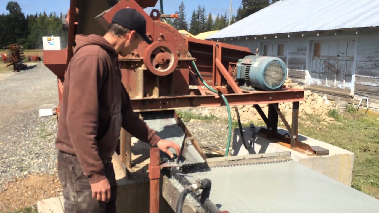 Mt Baker 1-2t/h small scale mining processing Plant - YouTube