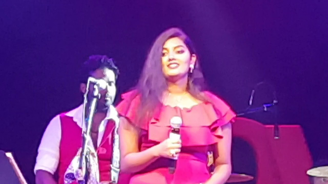 GAYU GEE IN VALENTINE DREAM NIGHT 2019 - YouTube