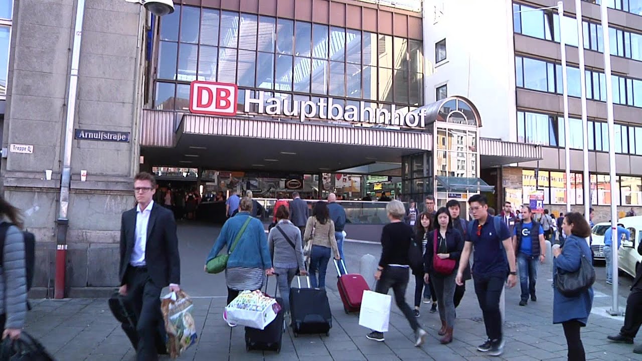 Bodypacker am Hauptbahnhof festgenommen - YouTube