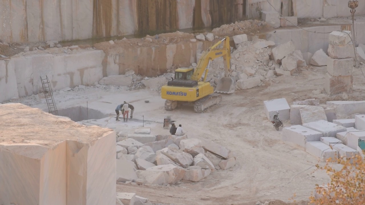 Stone mines in Rajasthan - YouTube