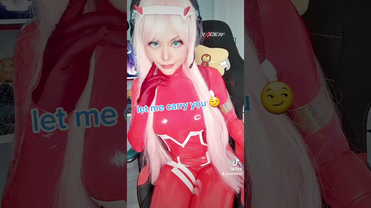 Cosplay Highlights Zero Two Carry - YouTube