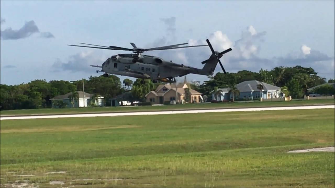 US Airforce CH-47 Chinook, Two CH-53E Super Stallions and UH-60 ...