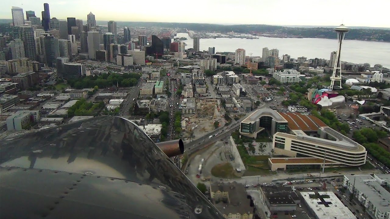 Landing at the Downtown Seattle SeaPlane Base - YouTube