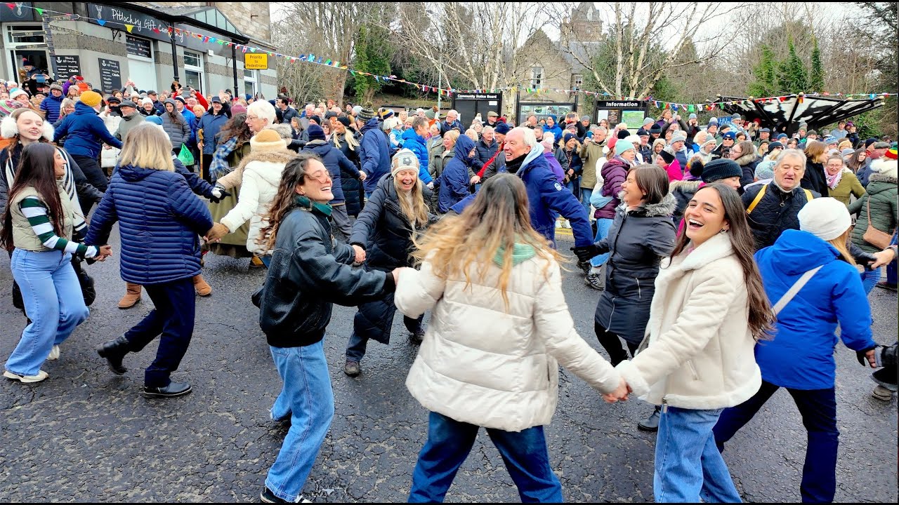Dashing White Sergeant Scottish dance street Ceilidh during Pitlochry ...