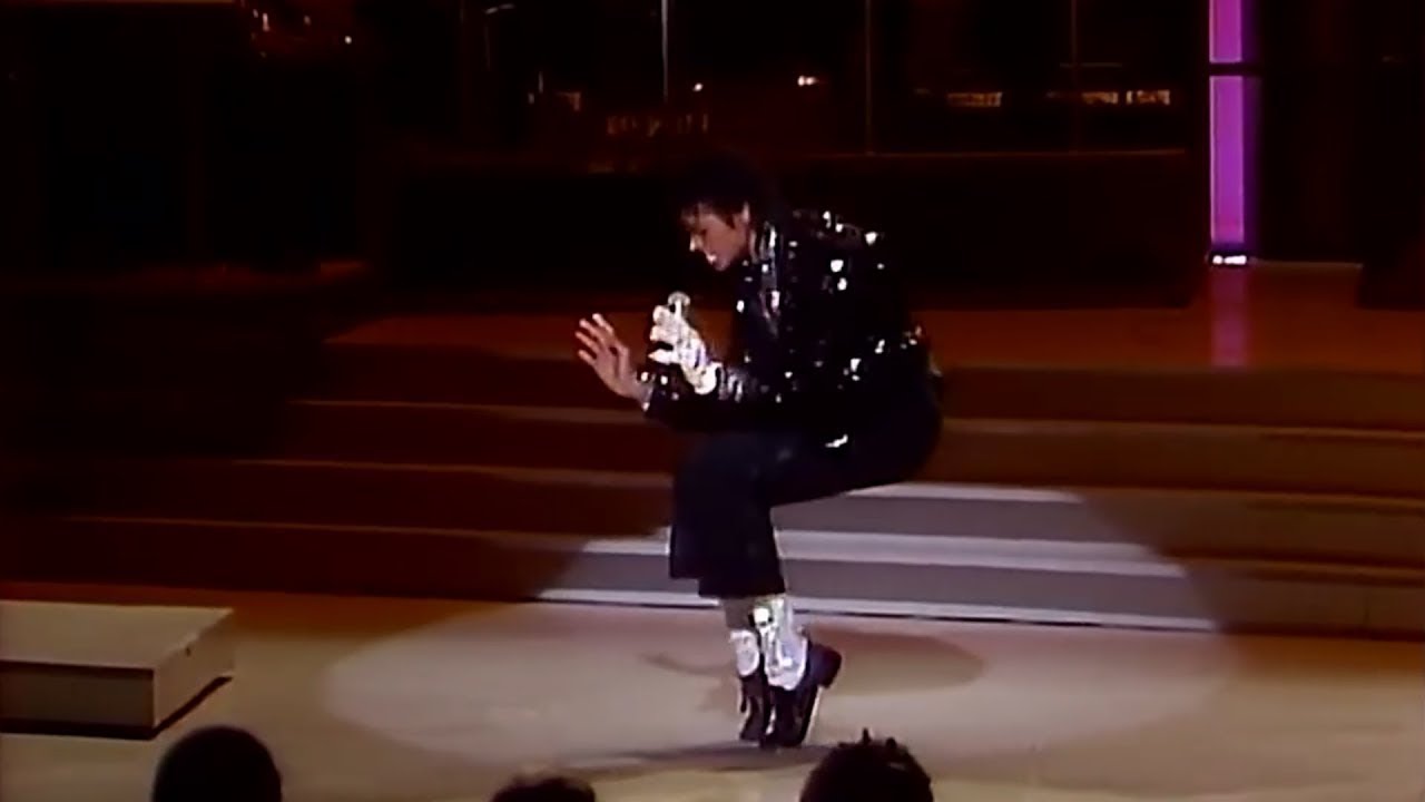 Michael Jackson - autobiographie - chap. 5 - La danse : Moonwalk. - YouTube