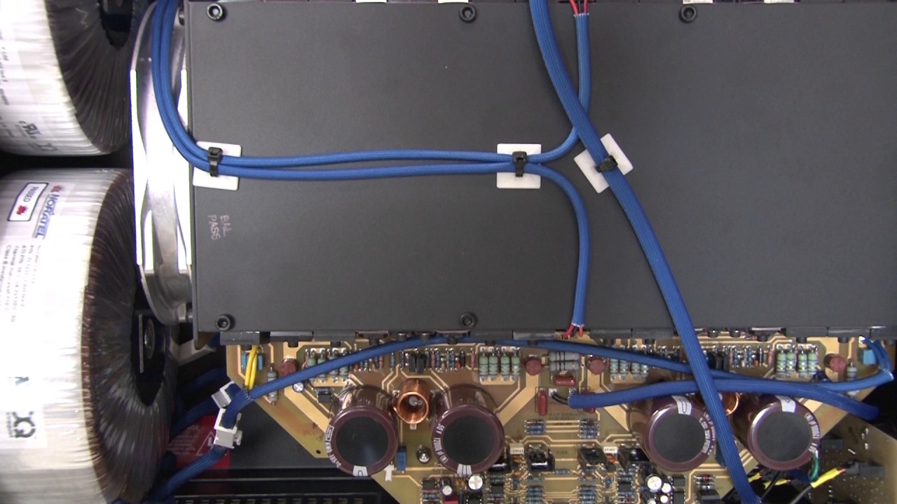 Datasat Amplifiers RA2400 & RA7300 - YouTube