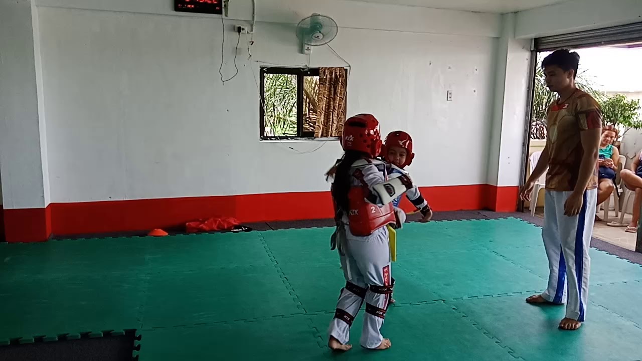 Practice Sparring - YouTube