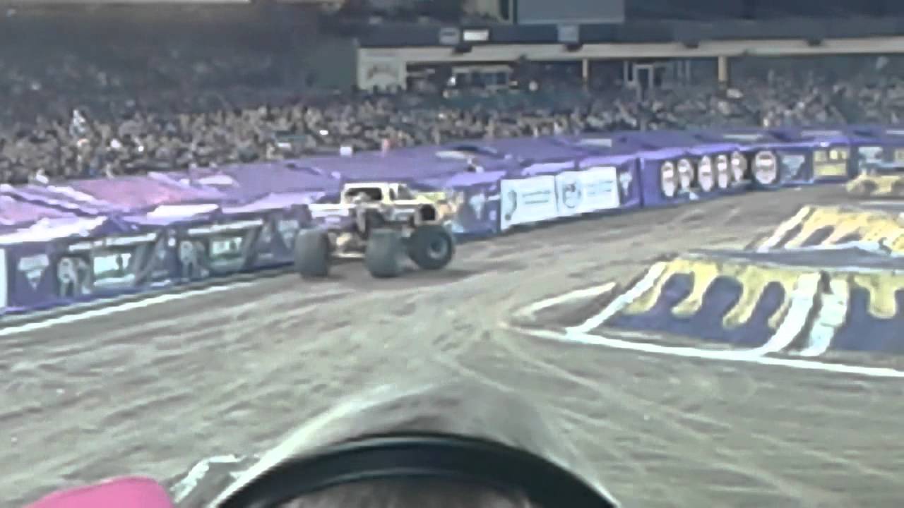 Anaheim monster jam - YouTube
