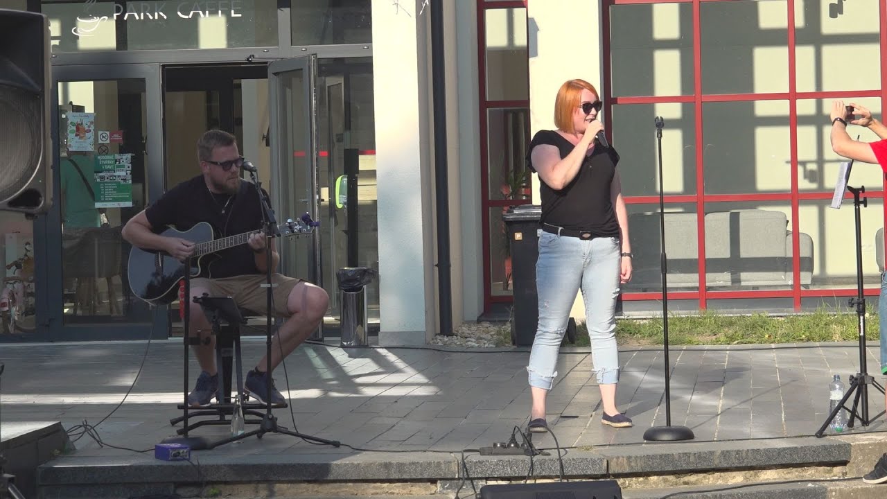 Pred DAV-om sa predstavila Majka Závodská s Matúšom Klenom - YouTube
