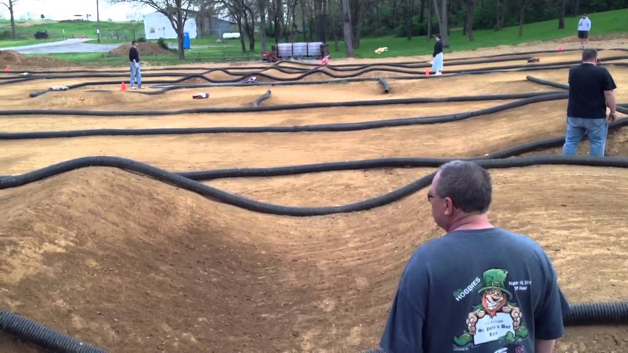Ramos RC at blue groove RC track - YouTube