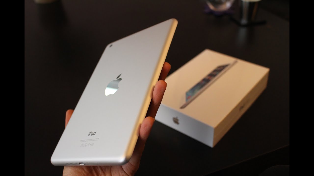 Unboxing Apple iPad Mini Retina Silver & White / 1er Déballage de l'iPad Mini Rétina Argent ...