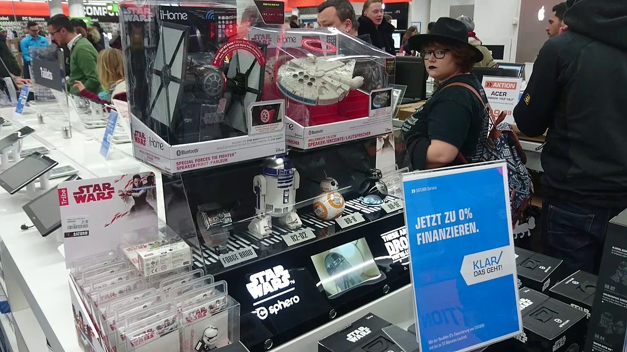 Starwars Altar im Saturn FFM Zeil - YouTube