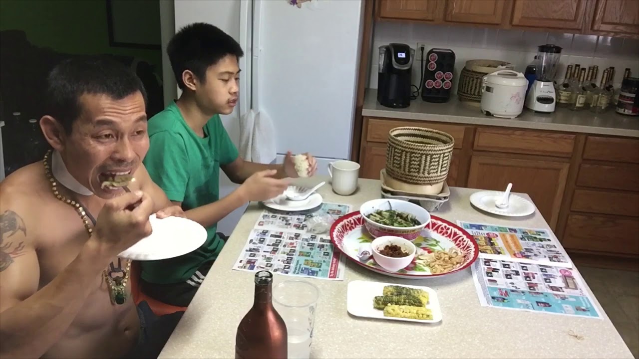 แกงโนไม่ kang nor mai Thai Laos khmu foods - YouTube